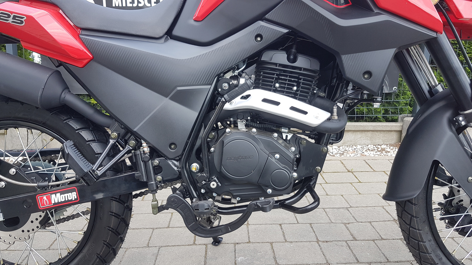 Motocykl DAYTONA EXPLORER 125 CBS czerwony | MYMOTO - Akcesoria motocyklowe