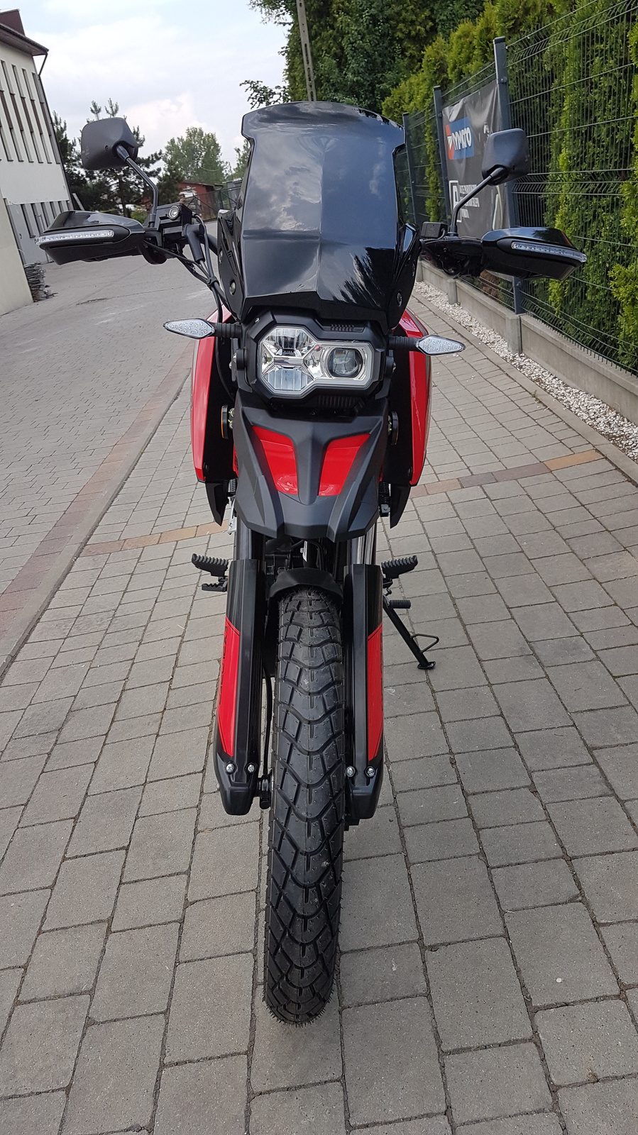 Motocykl DAYTONA EXPLORER 125 CBS czerwony | MYMOTO - Akcesoria motocyklowe